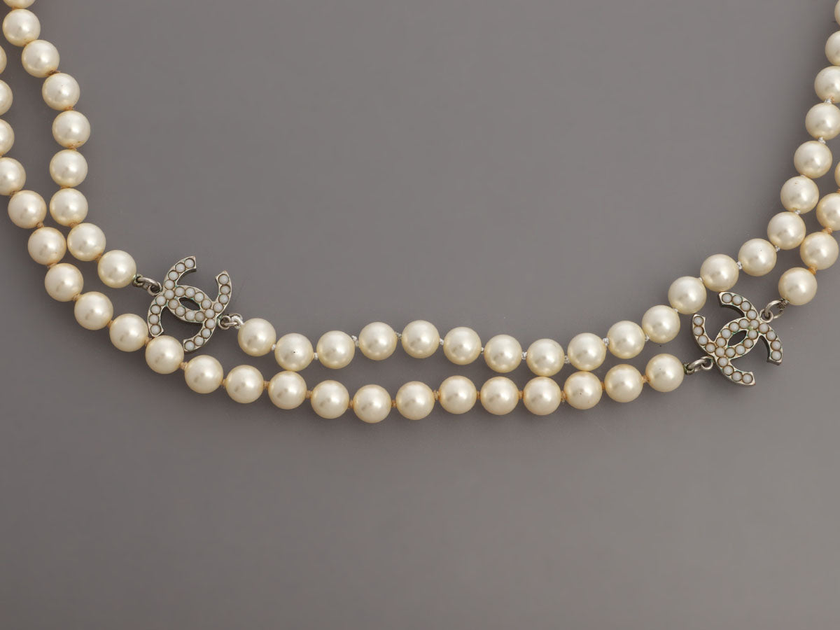 Chanel classic pearl necklace store